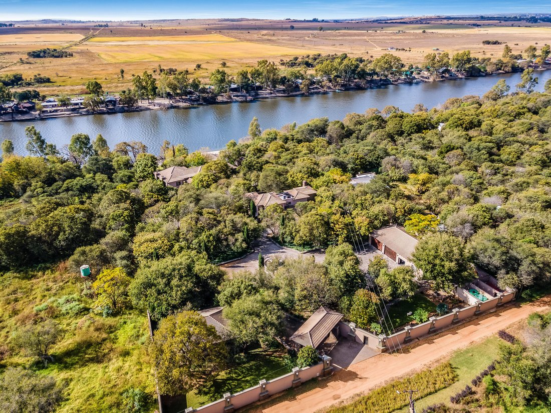Exceptional One Of A Kind Villa In Parys, Free State, South Africa For ...