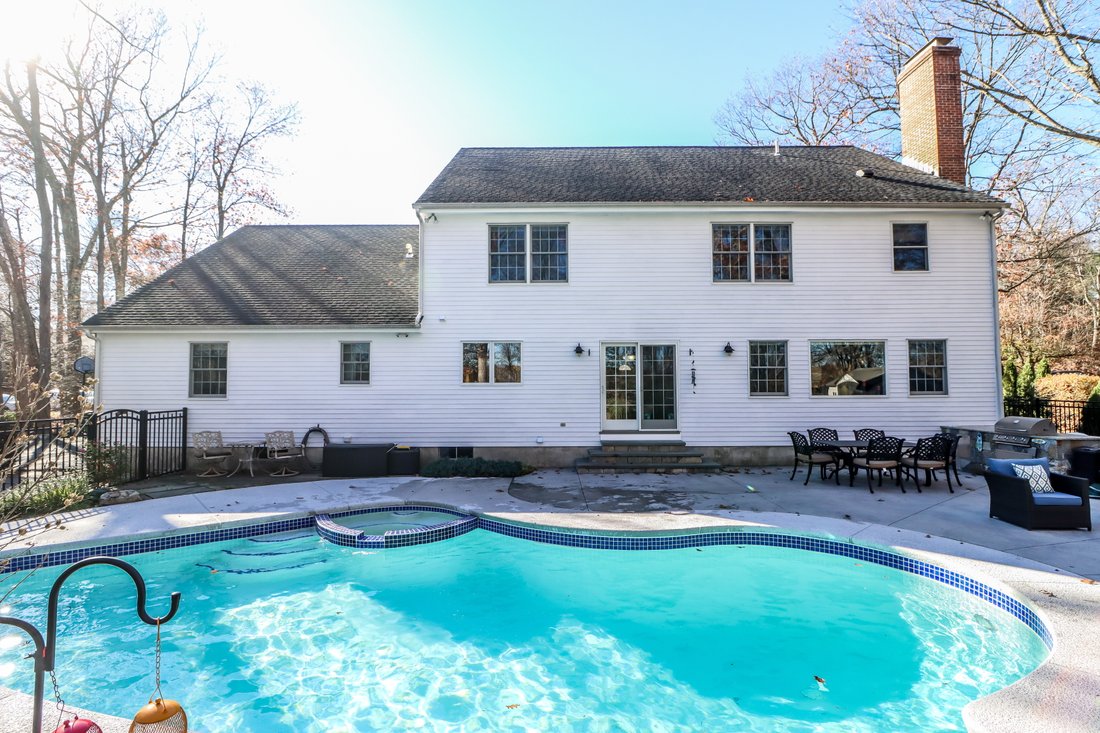 Georgian Brick Colon Il In Brookfield, Connecticut, United States For ...