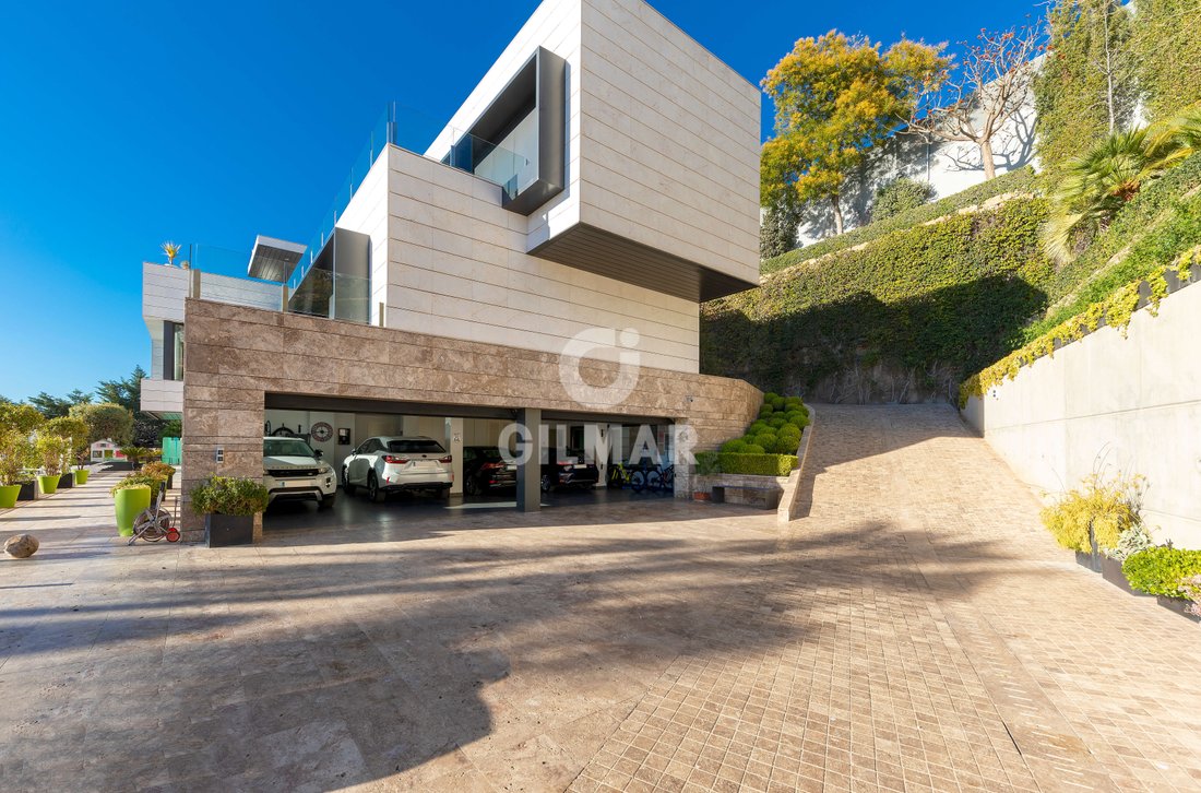 Málaga Villa In Este, Malaga, Spain For Sale (14919645)