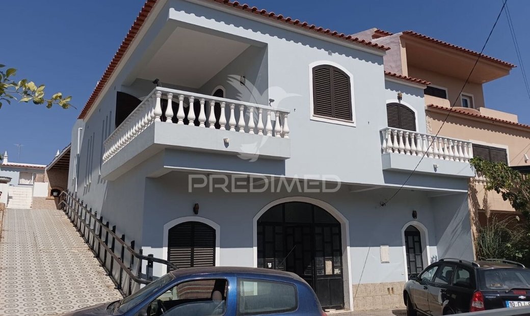 House Inserted In A Quiet In Sao Bartolomeu De Messines, Algarve ...