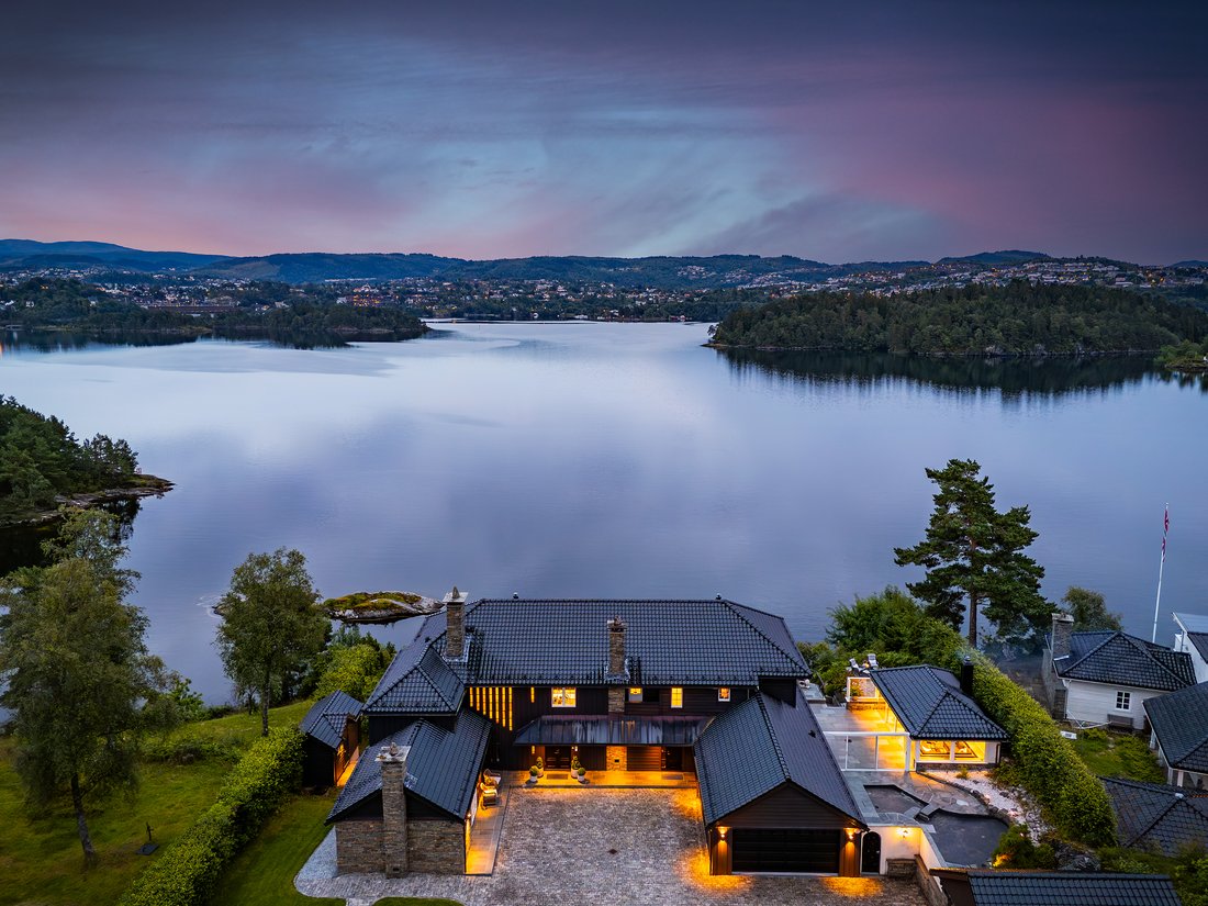 Spectacular Property With A Grand Villa | Sea In Bønesskogen, Vestland ...