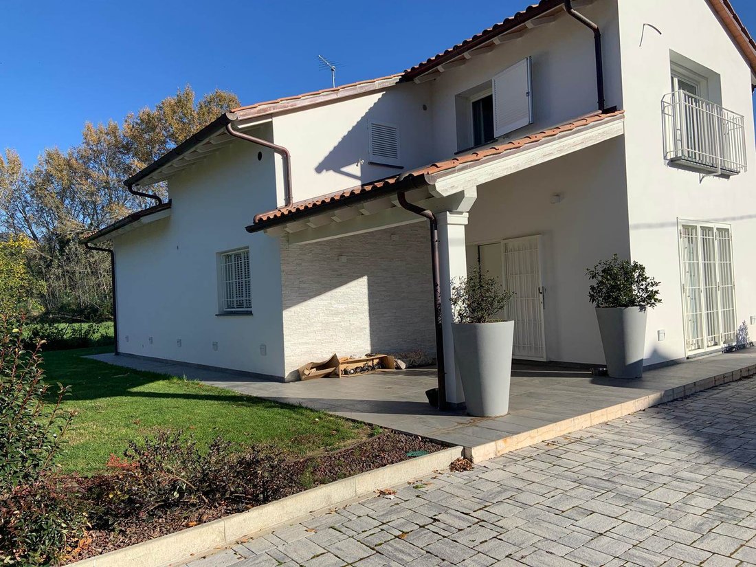 Villa Buggiano In Borgo A Buggiano, Tuscany, Italy For Sale (14944138)