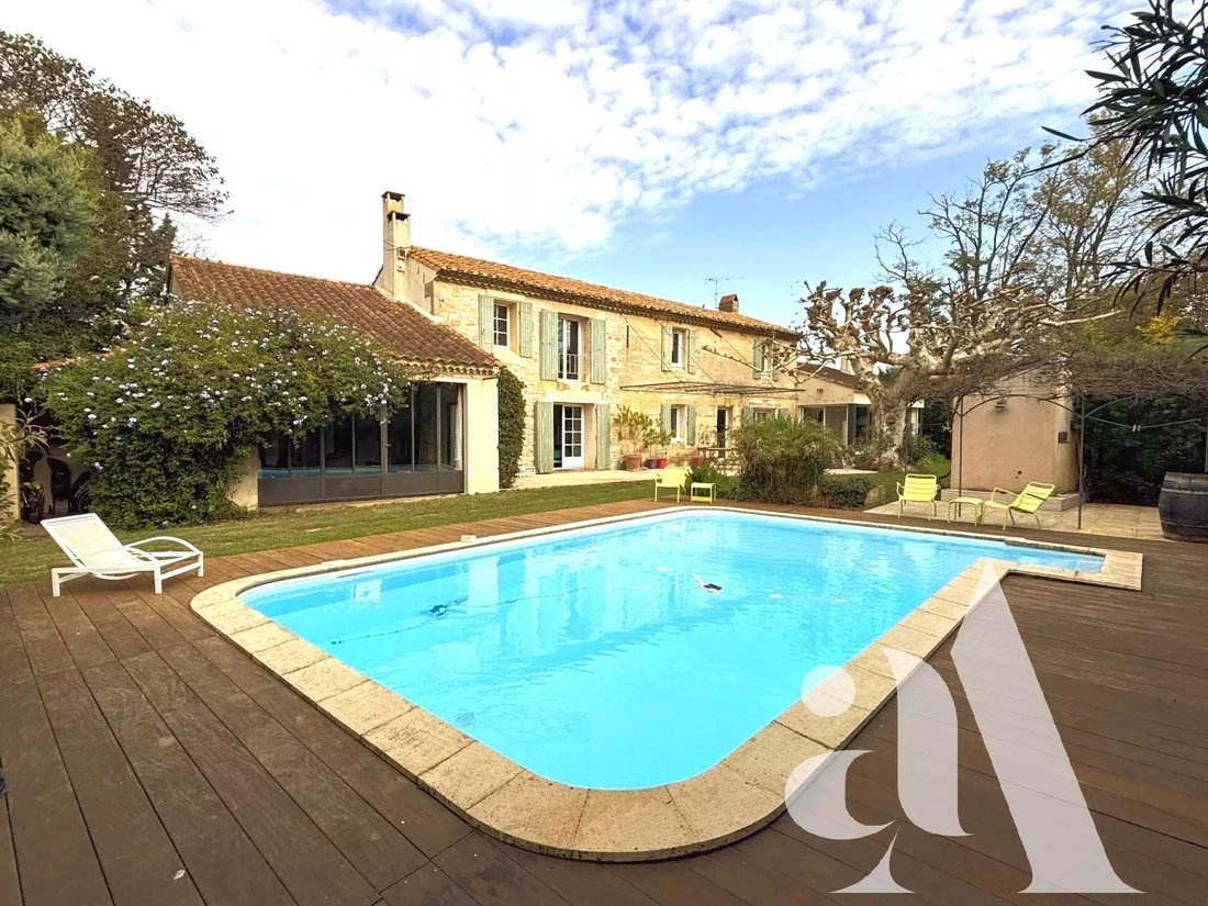Arles Stone House With Garden In Arles, Provence Alpes Côte D'azur ...