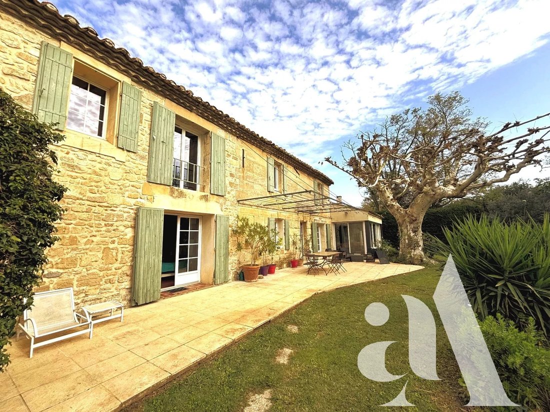Arles Stone House With Garden In Arles, Provence Alpes Côte D'azur ...