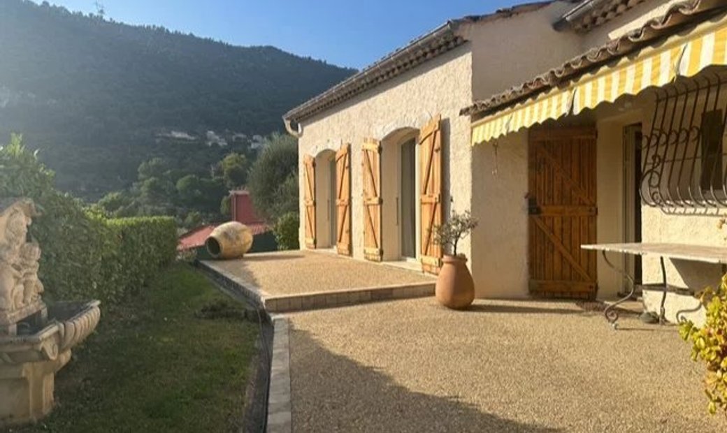 One Storey House With Swimming En Falicon, Provenza Alpes Costa Azul ...