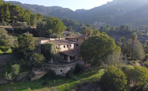 Luxury castles with terrace for sale in Estellencs, Balearic Islands ...