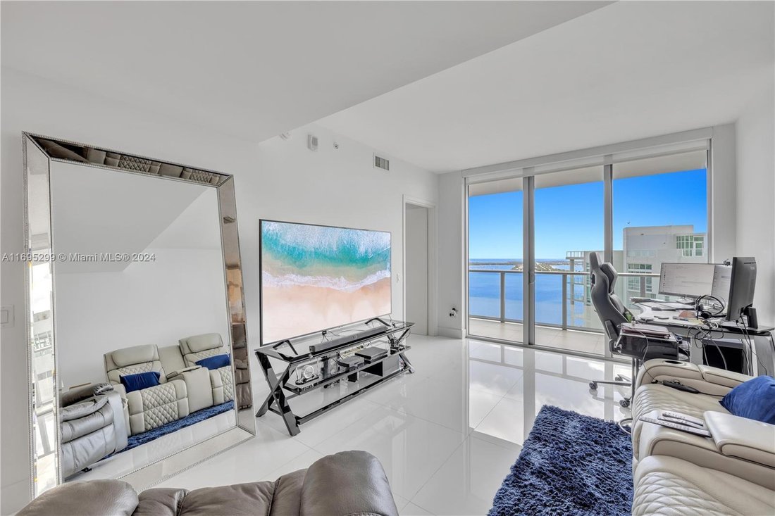 Condo Miami In Miami, Florida, United States For Sale (14944832)