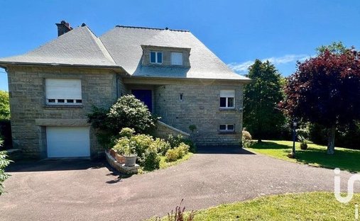 Luxury houses for sale in Cancale, Brittany, France | JamesEdition