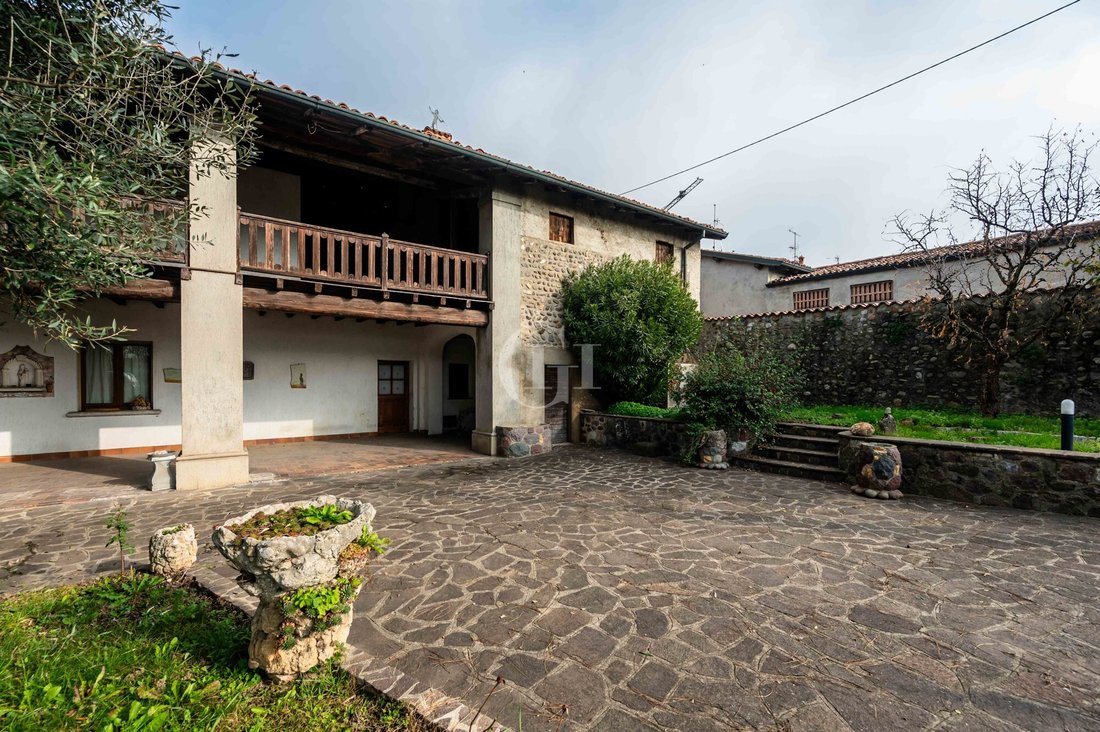 "Your" Farmhouse With Land In The Heart Of In Villa Pedergnano ...