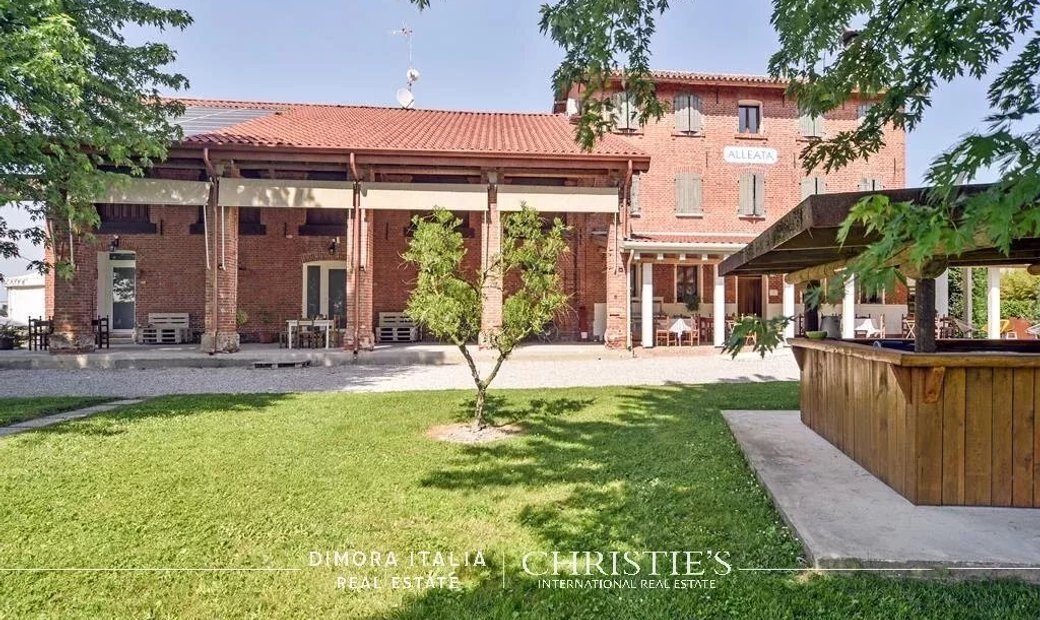 Caorle Country House In Caorle, Veneto, Italy For Sale (13861875)