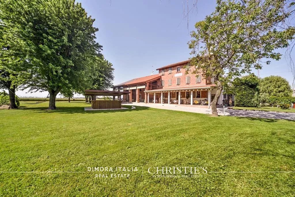 Caorle Country House In Caorle, Veneto, Italy For Sale (13861875)