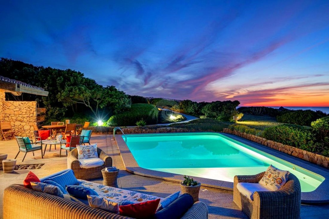 Villa Smeralda In Trinità D'agultu E Vignola, Sardinia, Italy For Sale ...