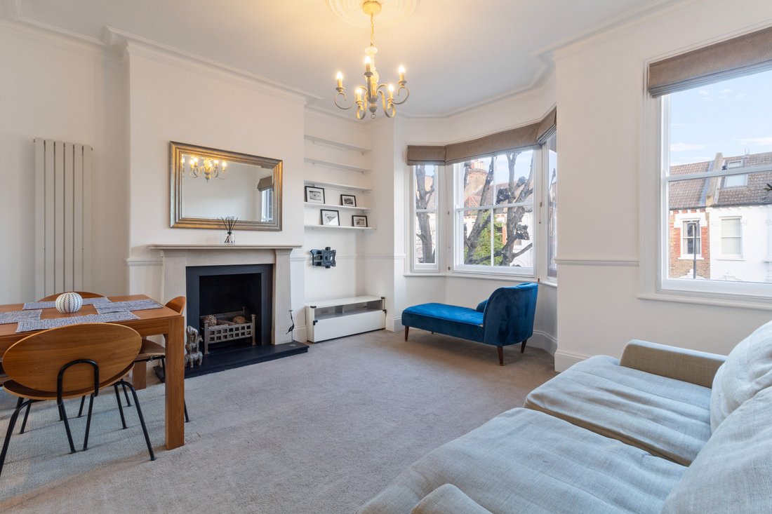 Sumatra Road, West Hampstead, London Nw6 In London, England, United ...