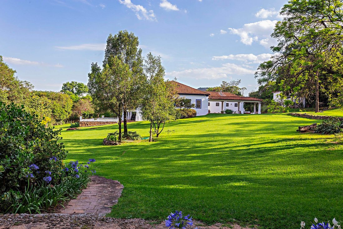 Historic Farm With Colonial In Indaiatuba, State Of São Paulo, Brazil ...