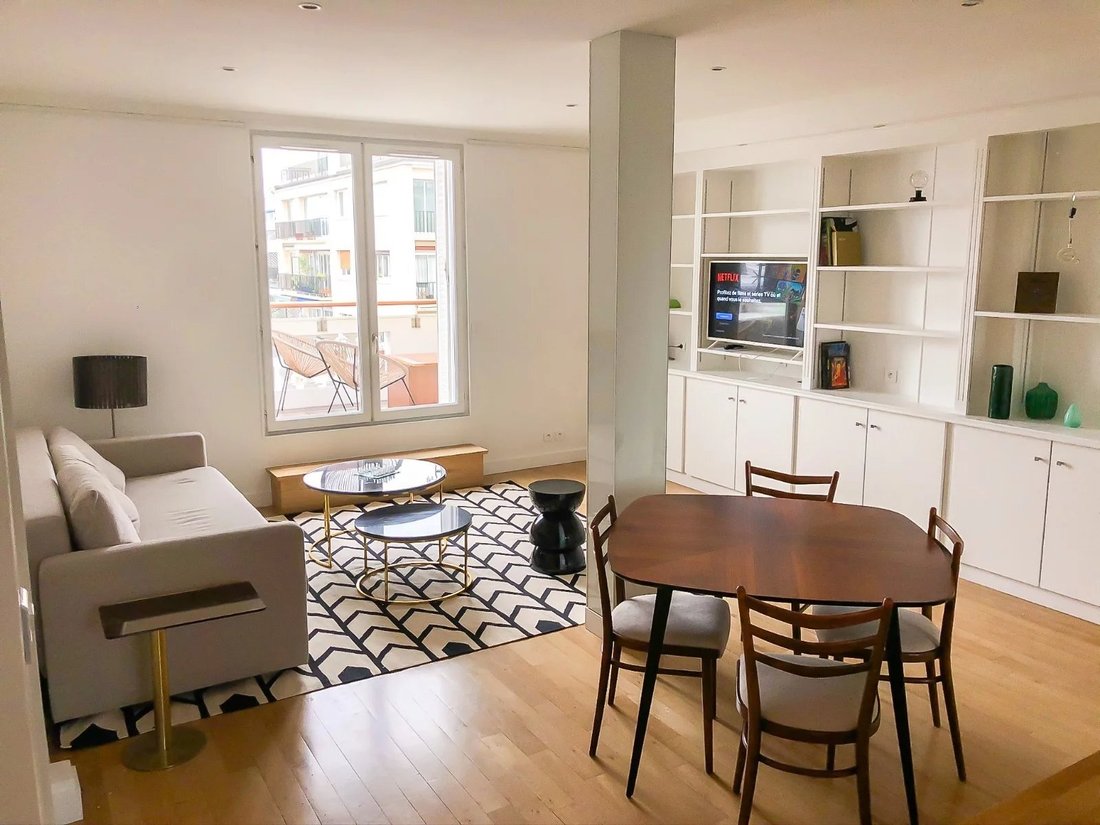 Place Joffre: Open View & Terrace In Paris, île De France, France For ...