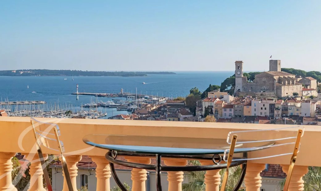 Sea View Apartment In A Luxury In Cannes, Provence Alpes Côte D'azur ...