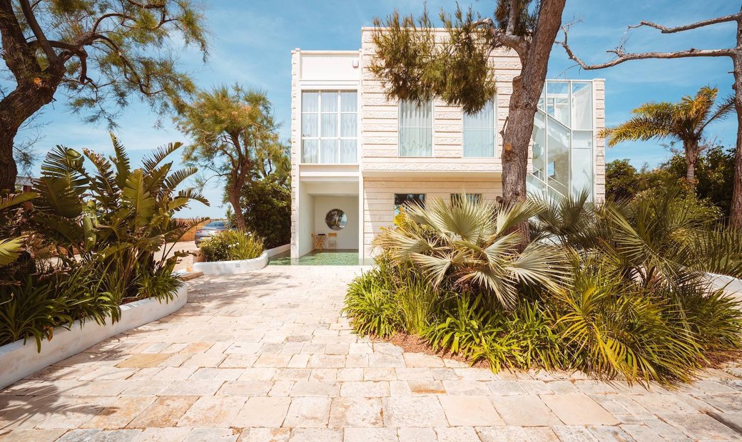 Modern Waterfront Villa In Monopoli In Monopoli, Apulia, Italy For Rent ...