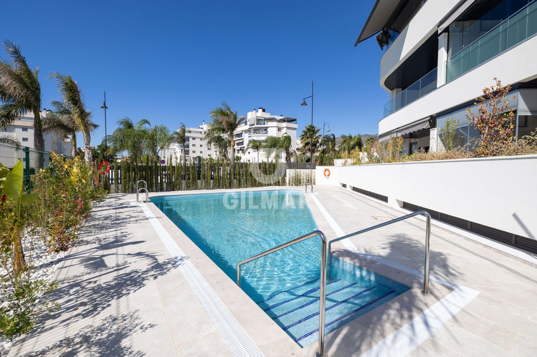 Torremolinos Apartment In Torremolinos, Andalusia, Spain For Sale (14974311)