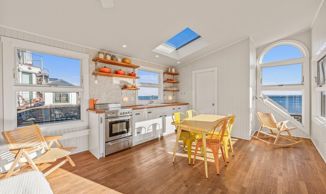 A Sleek Waterfront Studio In Provincetown, Massachusetts, United States ...