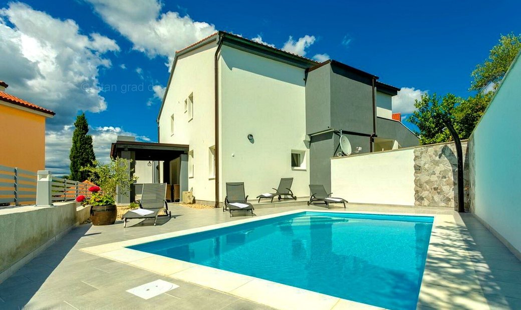 Soline Bay, In Polje, Dobrinj, Primorje Gorski Kotar County, Croatia ...