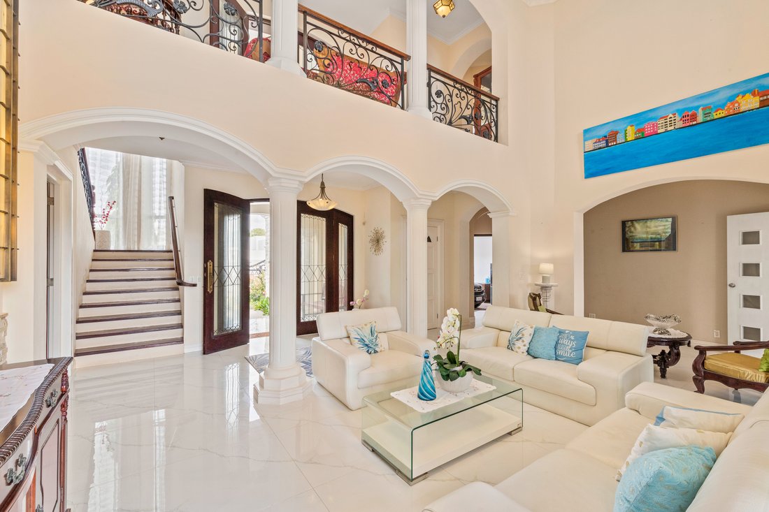 Exquisite Mansion With Caribbean Sea View At In Jan Thiel, Curaçao ...