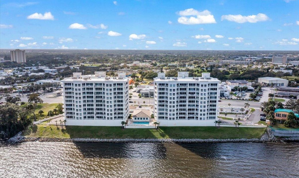 Luxurious Riverfront Condo With Stunning In Melbourne, Florida, United ...