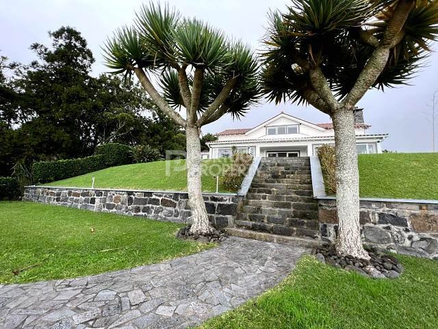 Sprawling Compound Estate In Candelaria With Lush Gardens In Azores ...