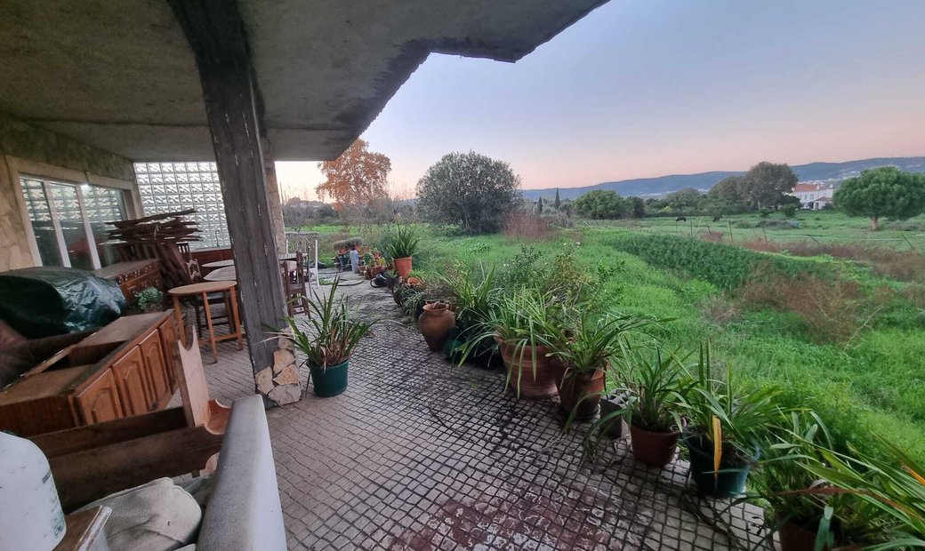 Farm Ranch On The Banks Of The Tagus River In Tramagal, Portugal For ...