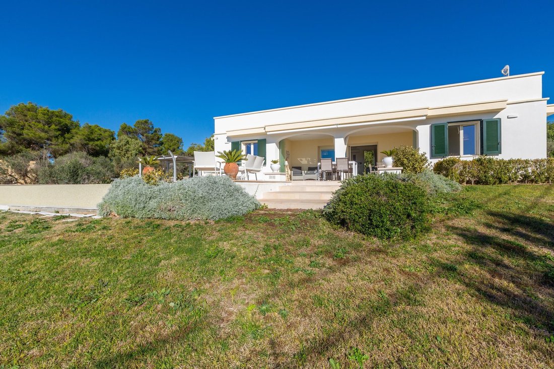 Charming And Refined Sea View Villa In Pescoluse In Salve, Apulia ...