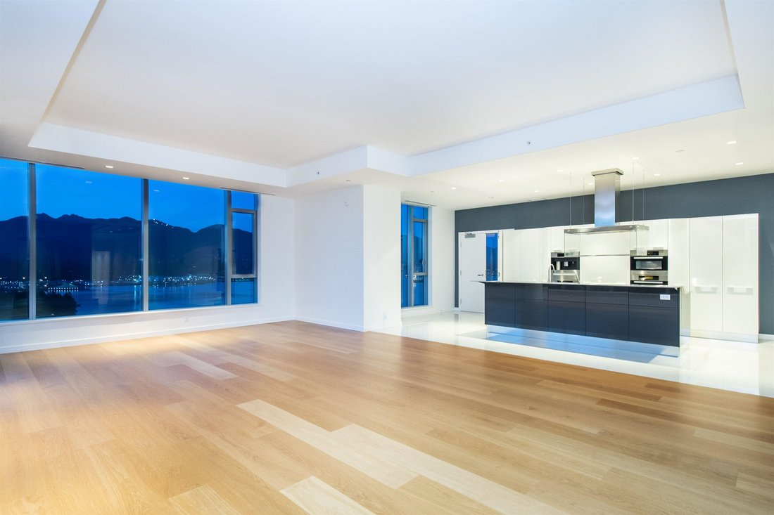 Waterfront Home At Three Harbour Green In Vancouver, British Columbia ...