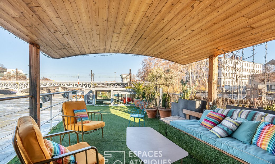 Magnificent Freycinet Barge In The Heart In Lyon, Auvergne Rhône Alpes ...