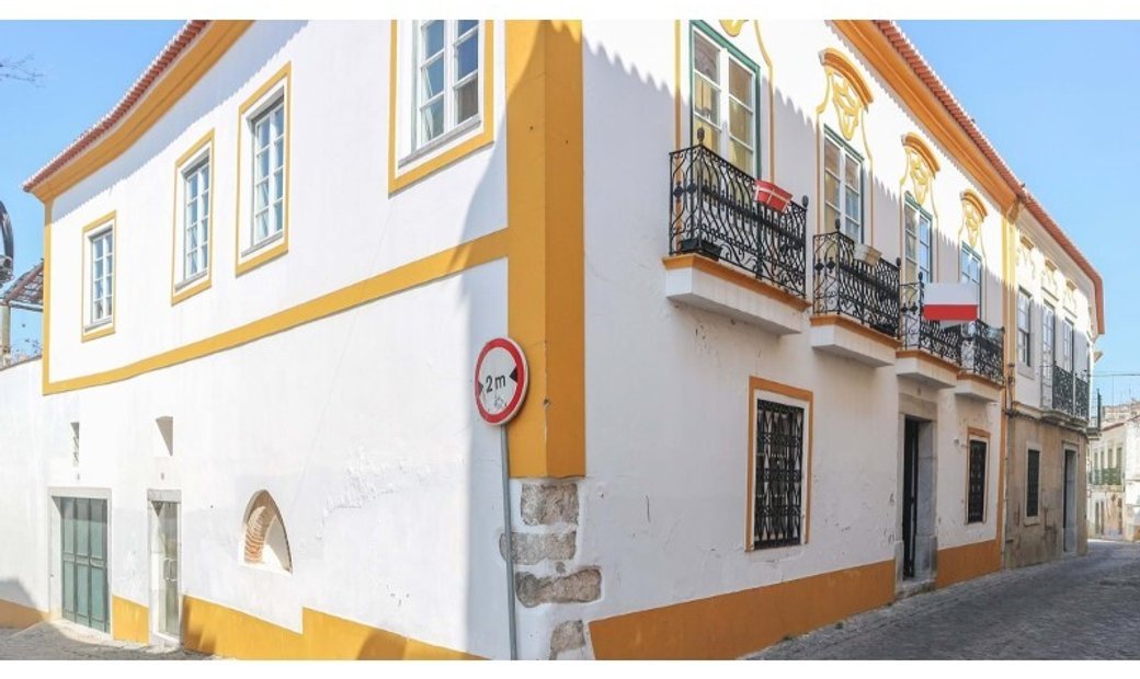 Vast Historical Townhouse With Apartments And In Beja, Beja District ...