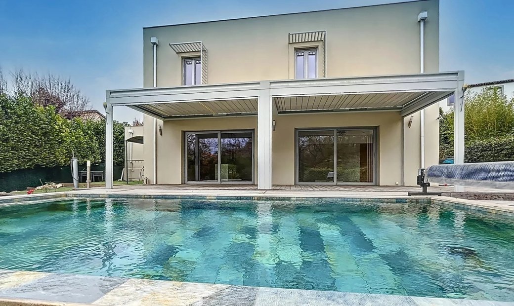 Modern Villa With Pool, Walking In Valbonne, Provence Alpes Côte D'azur ...