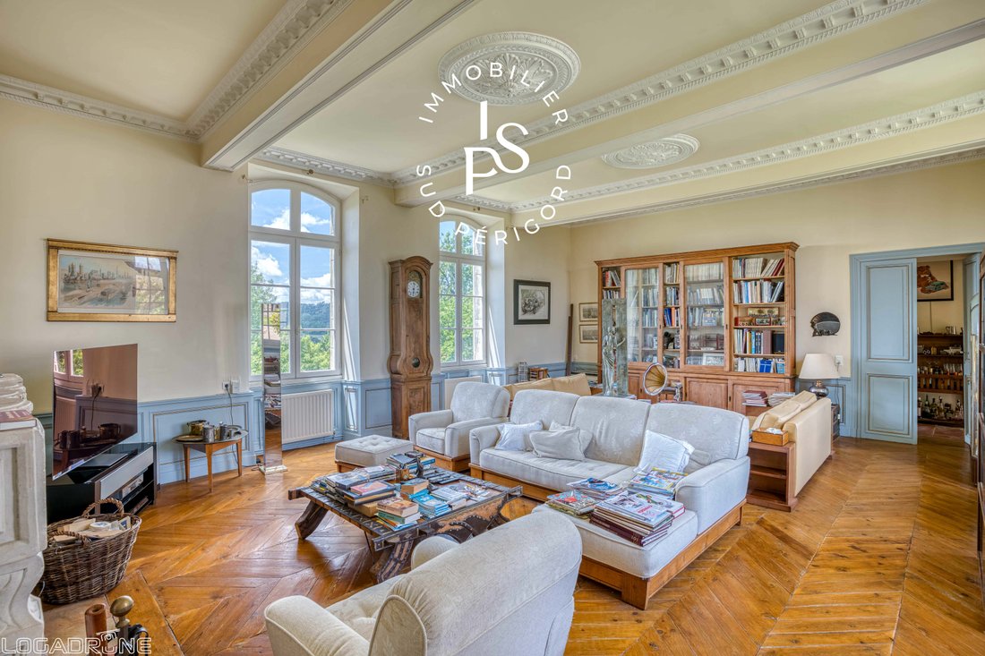 Elegant Countryside Chateau In Monflanquin, Nouvelle Aquitaine, France ...