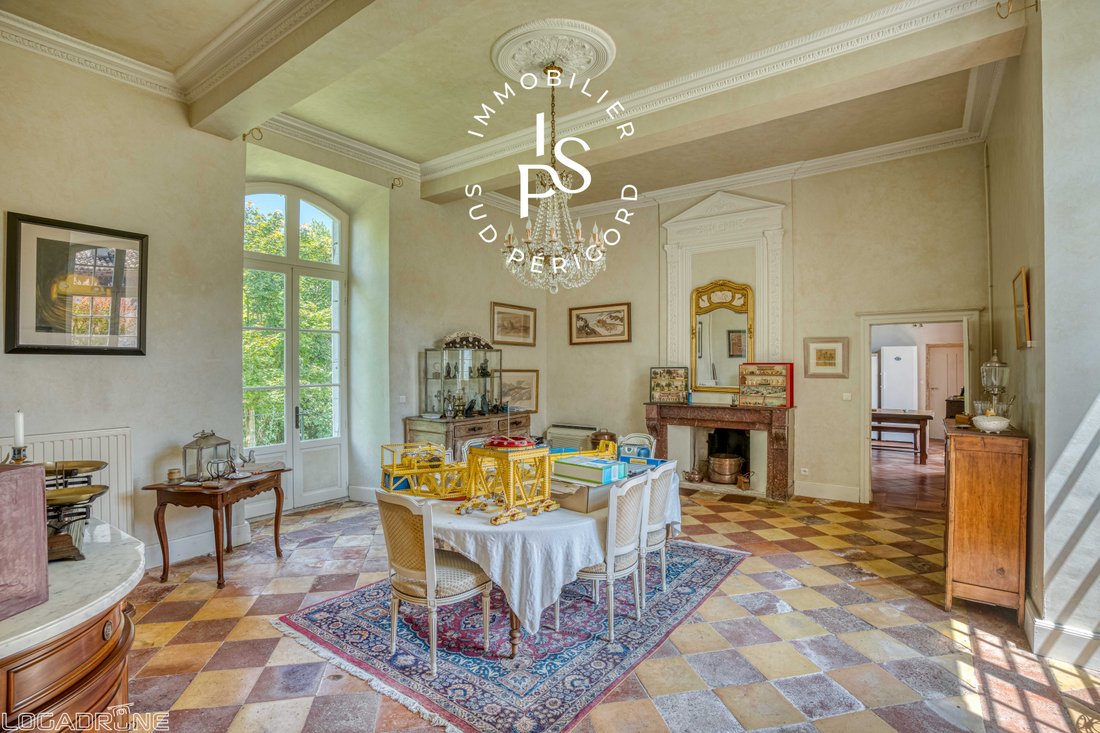 Elegant Countryside Chateau In Monflanquin, Nouvelle Aquitaine, France ...