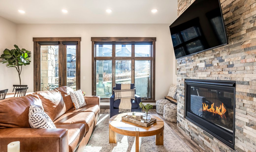 Mountain Modern 2 Bed Ski Condo In Canyons In Park City, Utah, United ...