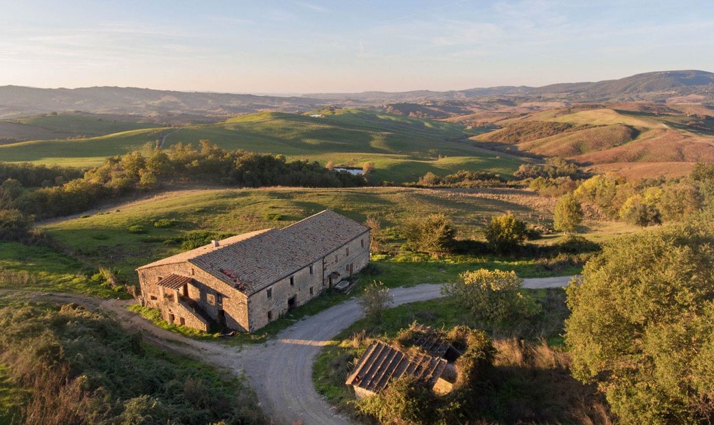 Interesting Farmhouse With Views Of The Val In Radicofani, Tuscany ...