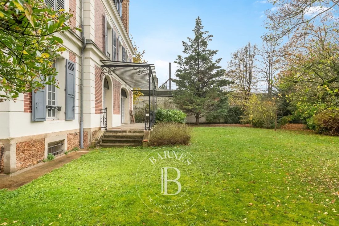 Central Chatou 389 M² (4,187 Sq Ft) House In Chatou, île De France ...