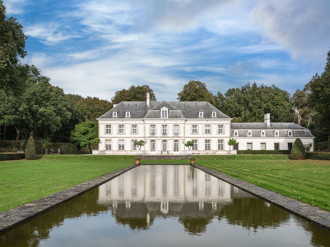 Kasteel Les Gobelets In Waasmunster, Flanders, Belgium For Sale (15006471)