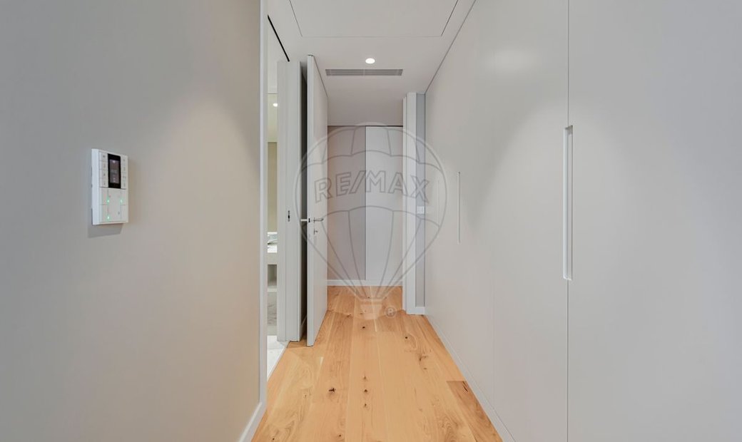 Infinity Tower / Excellent 3 Bedroom Apartment On In Lisbon, Lisbon ...