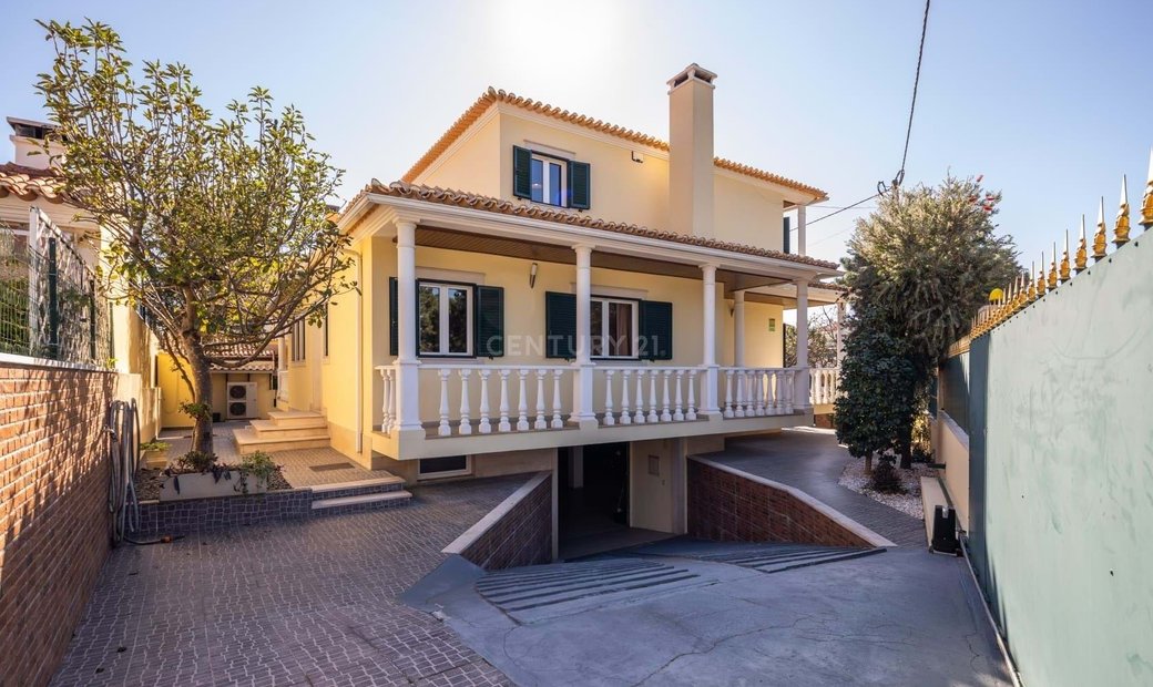 Villa Seixal Portugal In Amora, Setubal, Portugal For Sale (14969435)