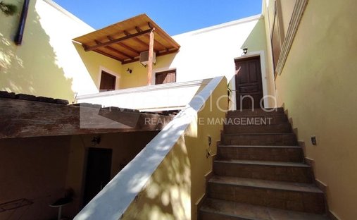 Lujo villas en venta en Kamari, Thira, Aegean en todo el mundo ...