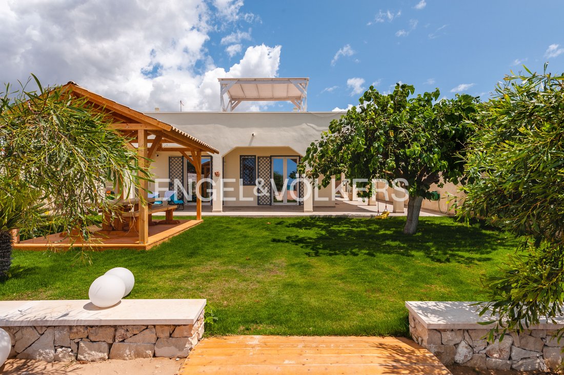 Exclusive Villa With Direct Access To The Sea At In Granelli, Sicily ...