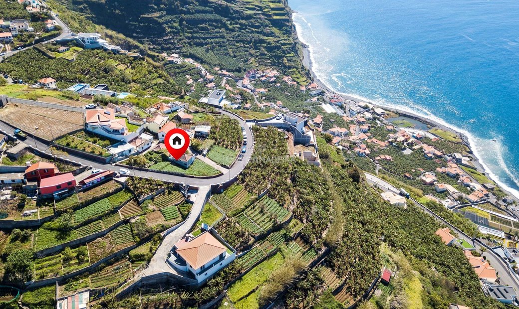 Luxury 4 Bedroom Villa In Ponta Do Sol: A In Ponta Do Sol, Madeira ...