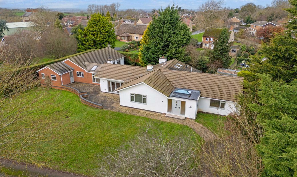 3 Bedroom Detached Bungalow For Sale In In Harbury, England, United ...