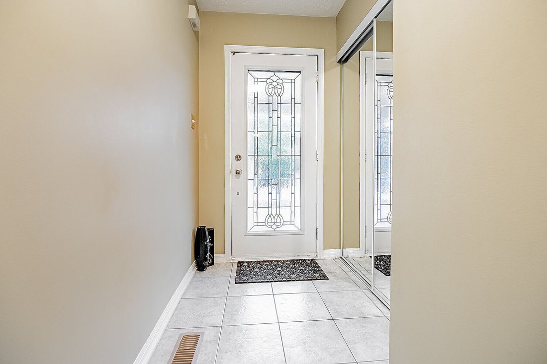 Milton Clarke Halton In Milton, Ontario, Canada For Sale (15019125)