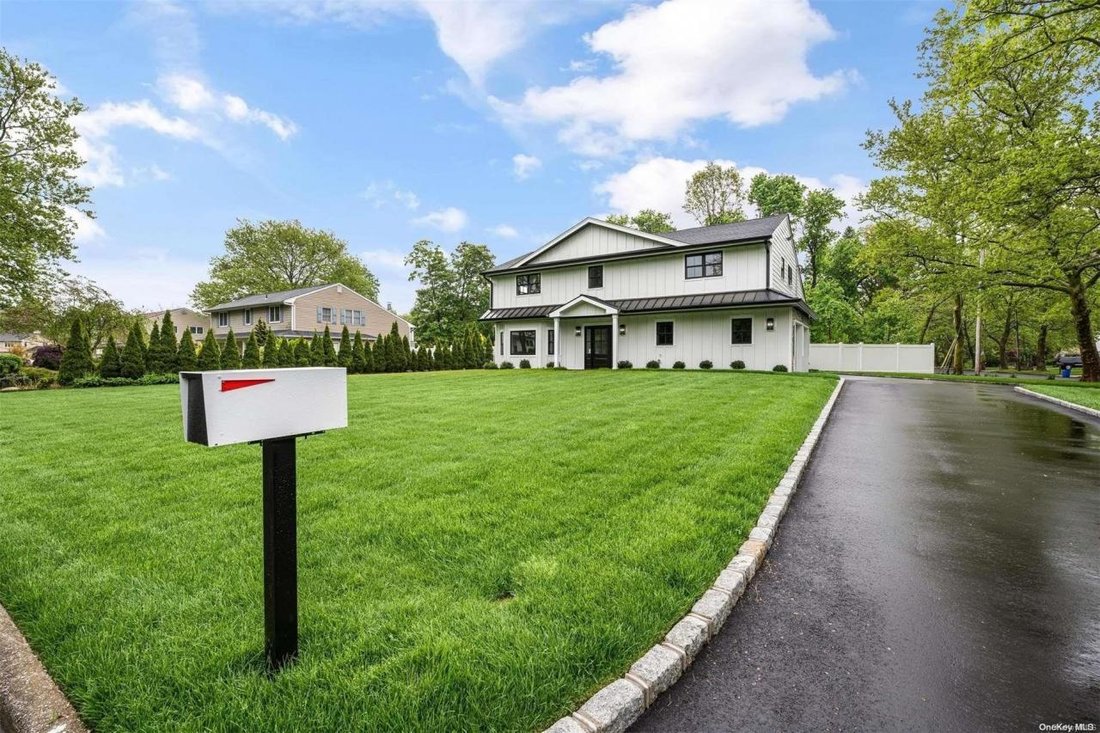 Splanch Style Home In The Coveted In East Northport, New York, United ...