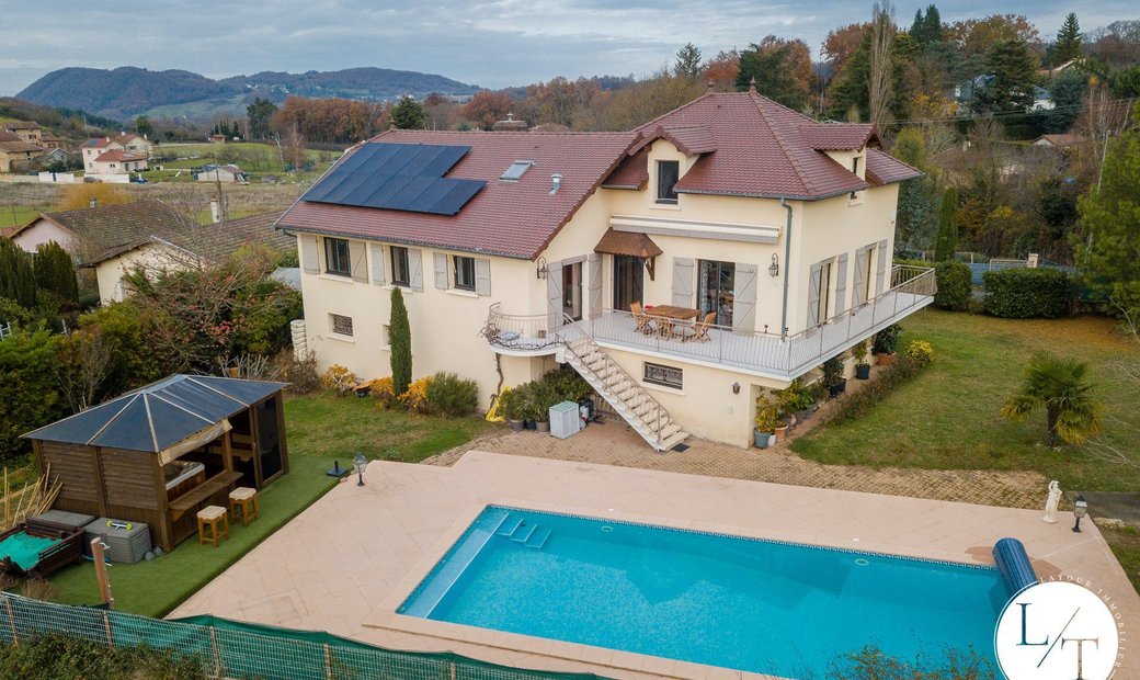 Frontonas Traditionnelle In Frontonas, Auvergne Rhône Alpes, France For ...