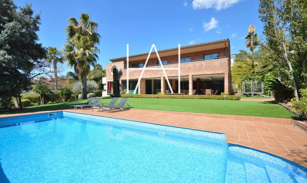 Villa For Sale In The Sant Berger, Teià In Teyá, Catalonia, Spain For ...