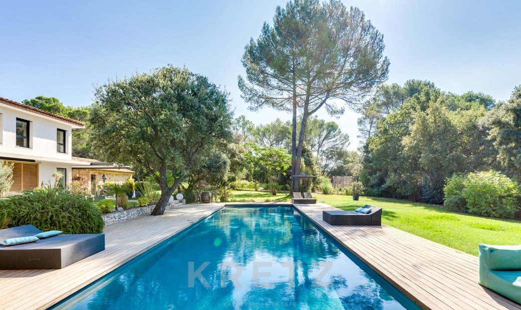 Modern House With Park And In Venelles, Provence Alpes Côte D'azur ...